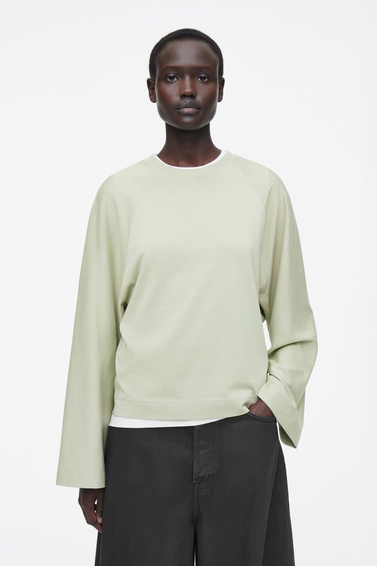 Boxy Long-sleeved T-shirt | COS Saudi Arabia