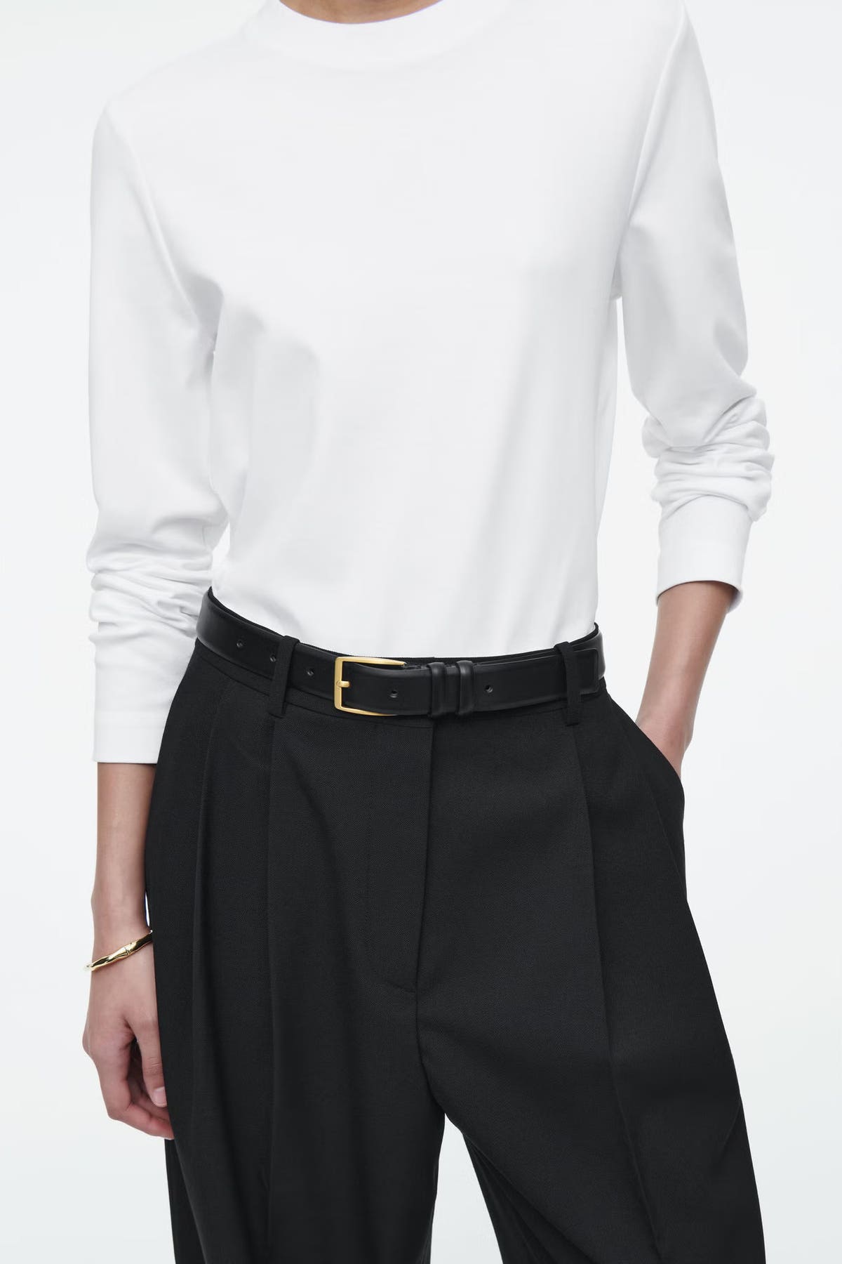 Classic Leather Belt | COS Saudi Arabia